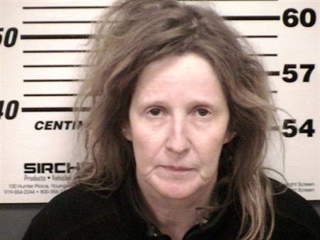 Une fée du logis arrêtée pour n’avoir pas balayé devant sa porte ...