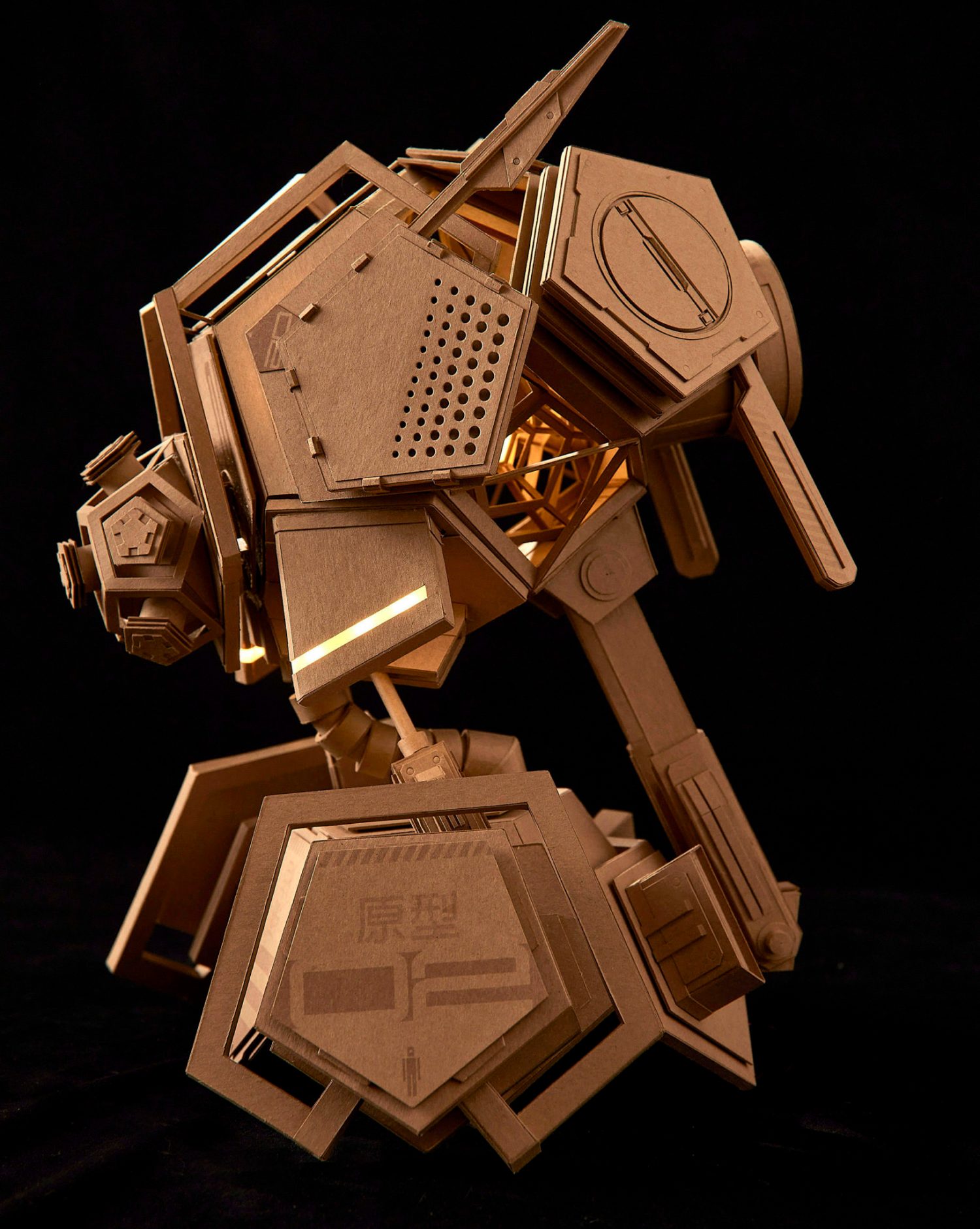 Un casting de robots en carton (galerie et vidéo) | Etrange et Insolite